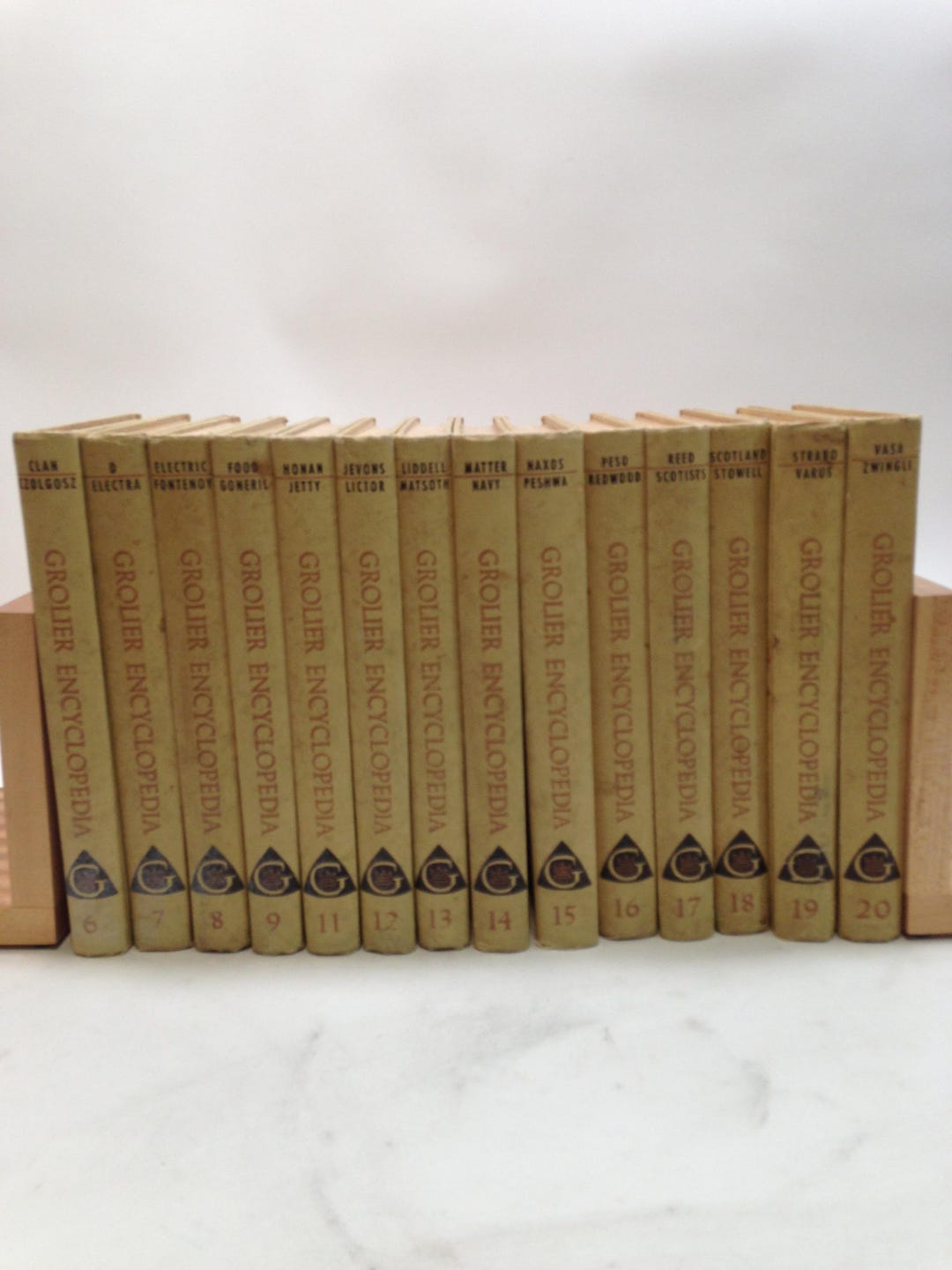 Vintage 1958 Grolier Encyclopedia Incomplete Set of 14 Volumes 1024 - Etsy