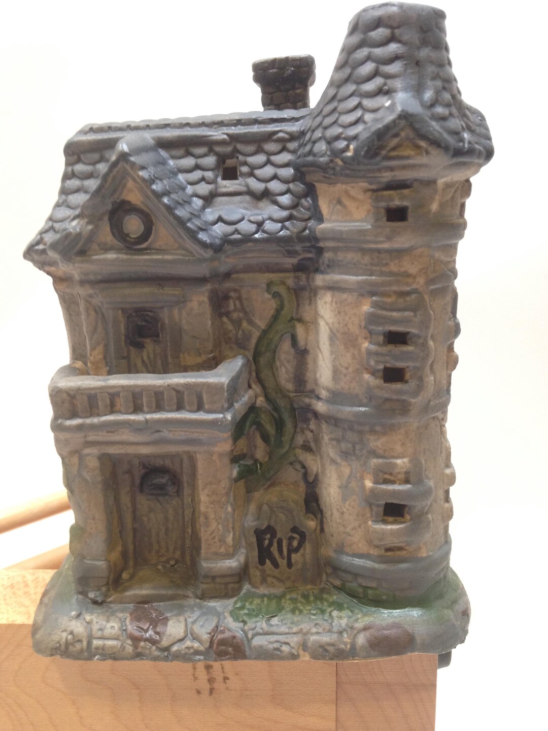 Tombstone Corners Haunted House RIP Sign Halloween Village 0824 - Etsy