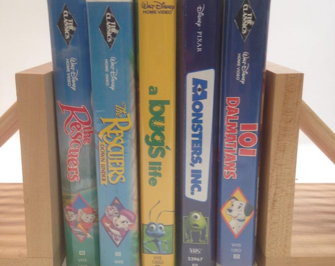 5 Animated Disney Movies on VHS, Monsters, Inc, the Rescuers, A Bug's ...