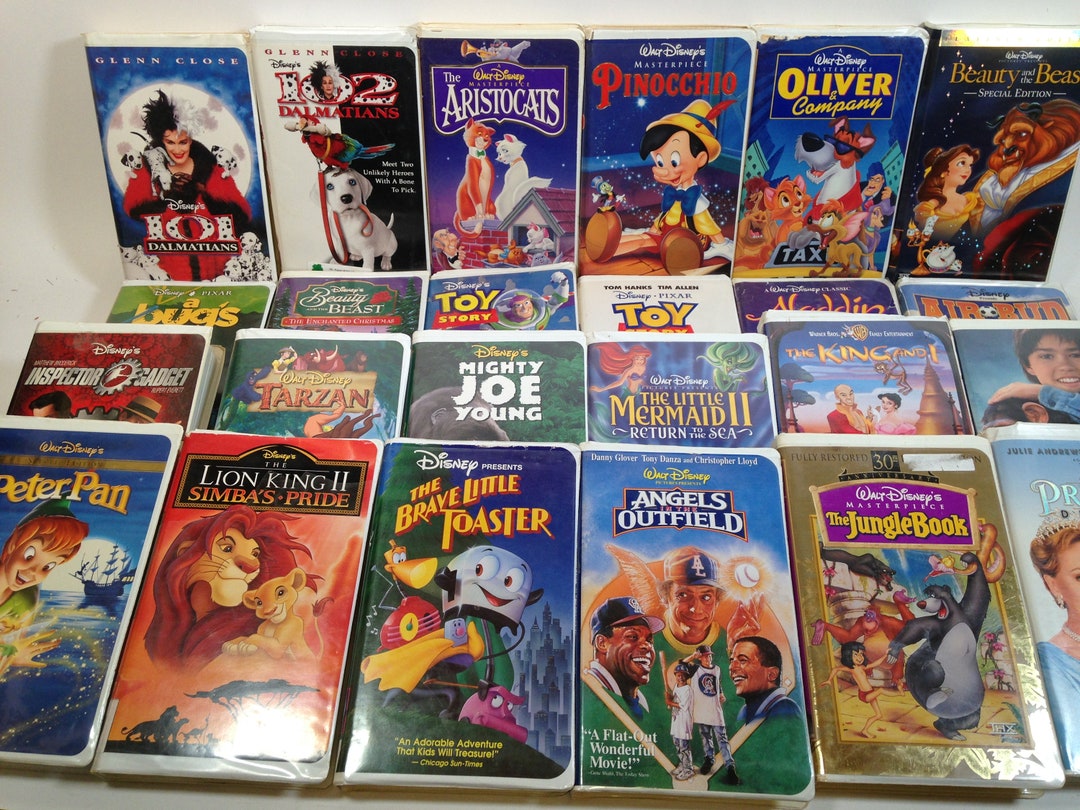 24 Vintage Disney Live Action & Animated Movies VHS Tapes Peter Pan and ...