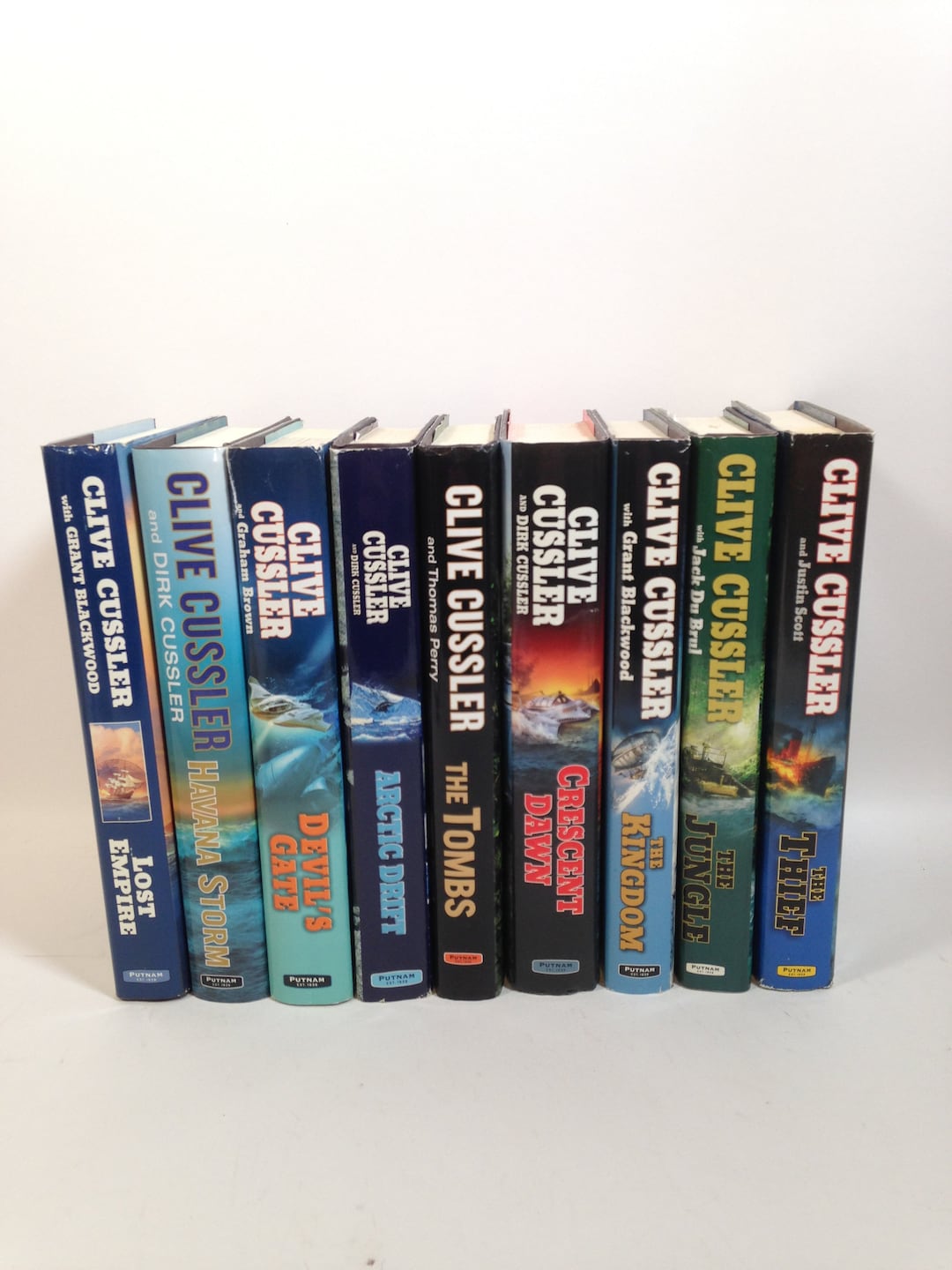 9 Thrillers by Clive Cussler, Devil's Gate, Crescent Dawn and More 1223 ...