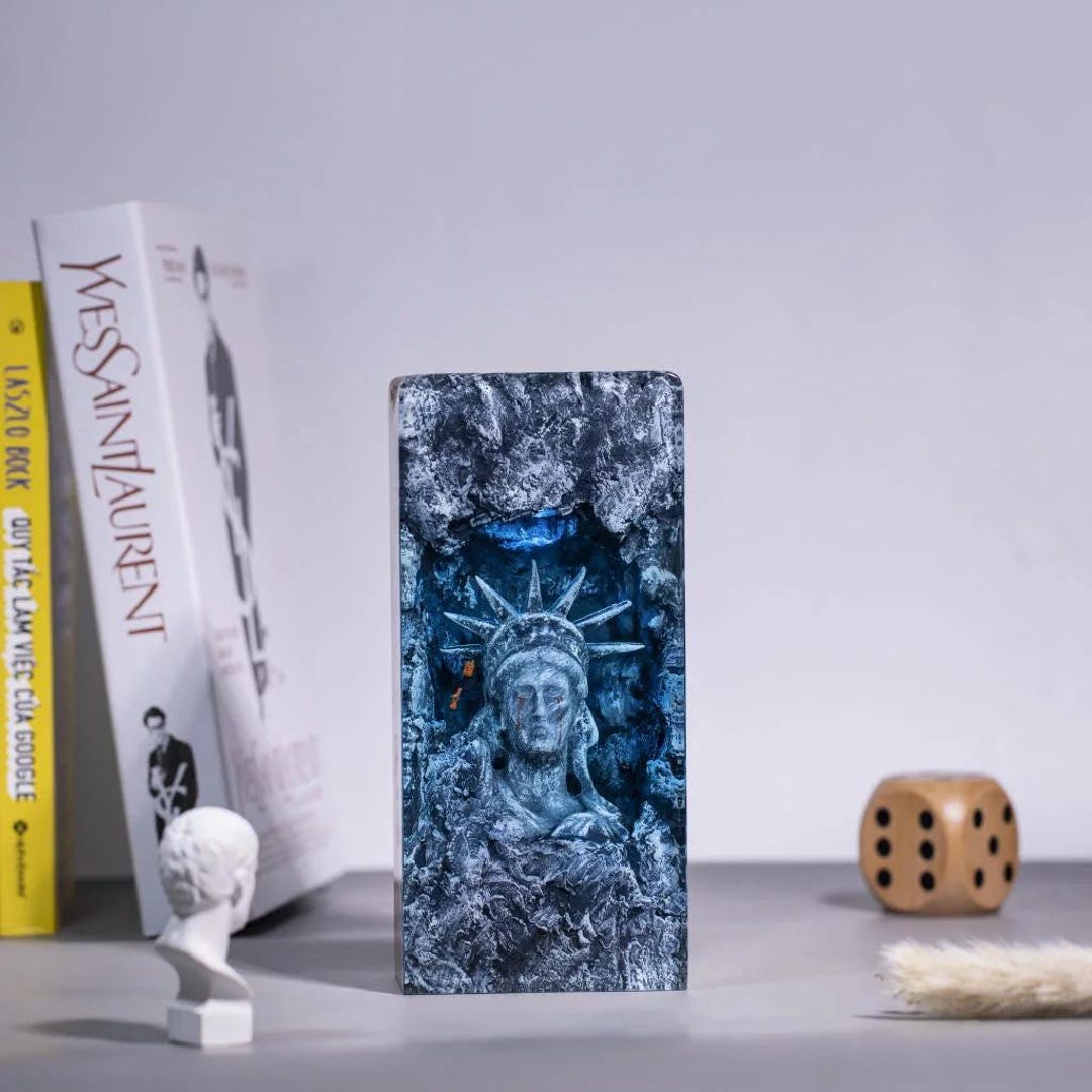 Statue of Liberty Resin Night Light, Statue of Liberty and Diver Epoxy ...