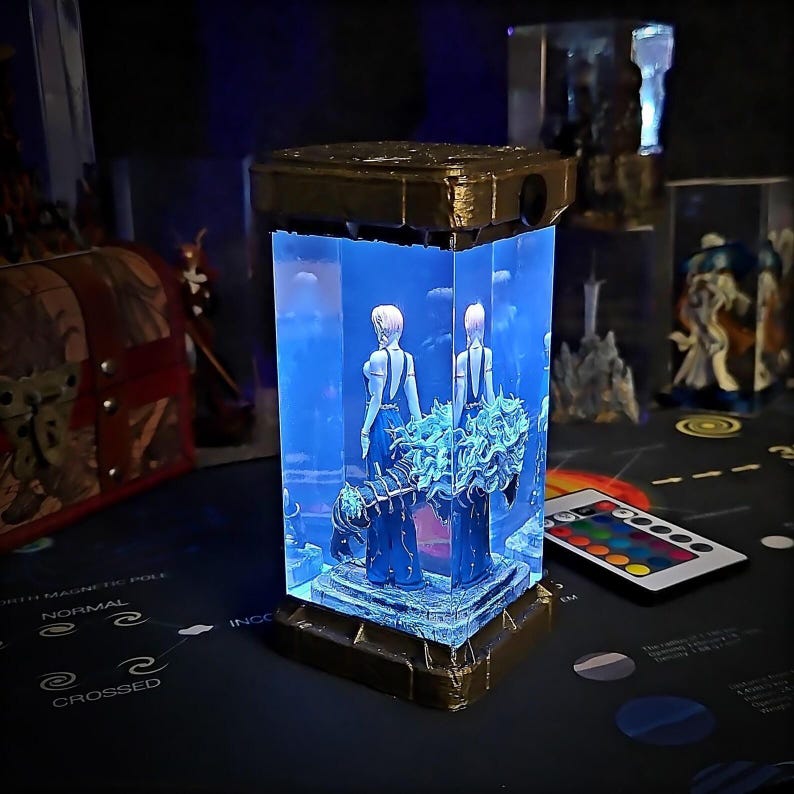 Queen Ma.rik.a the Eternal Custom Epoxy Resin Art Lamp, Nigh Light, Birthday Gift, Christmas ...