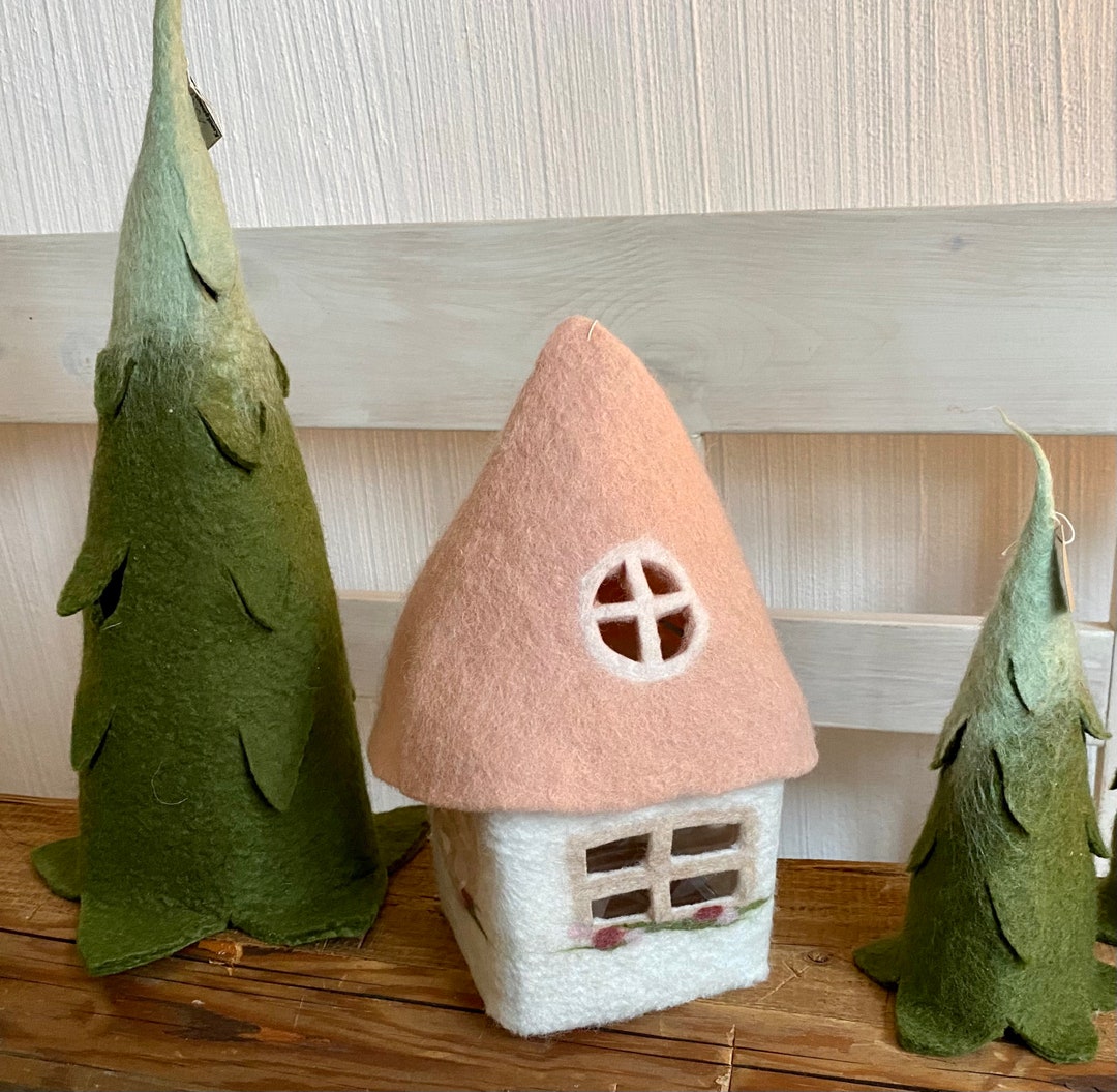 Felted House With Apricot-colored Roof and Lighting - Large 135 - Etsy