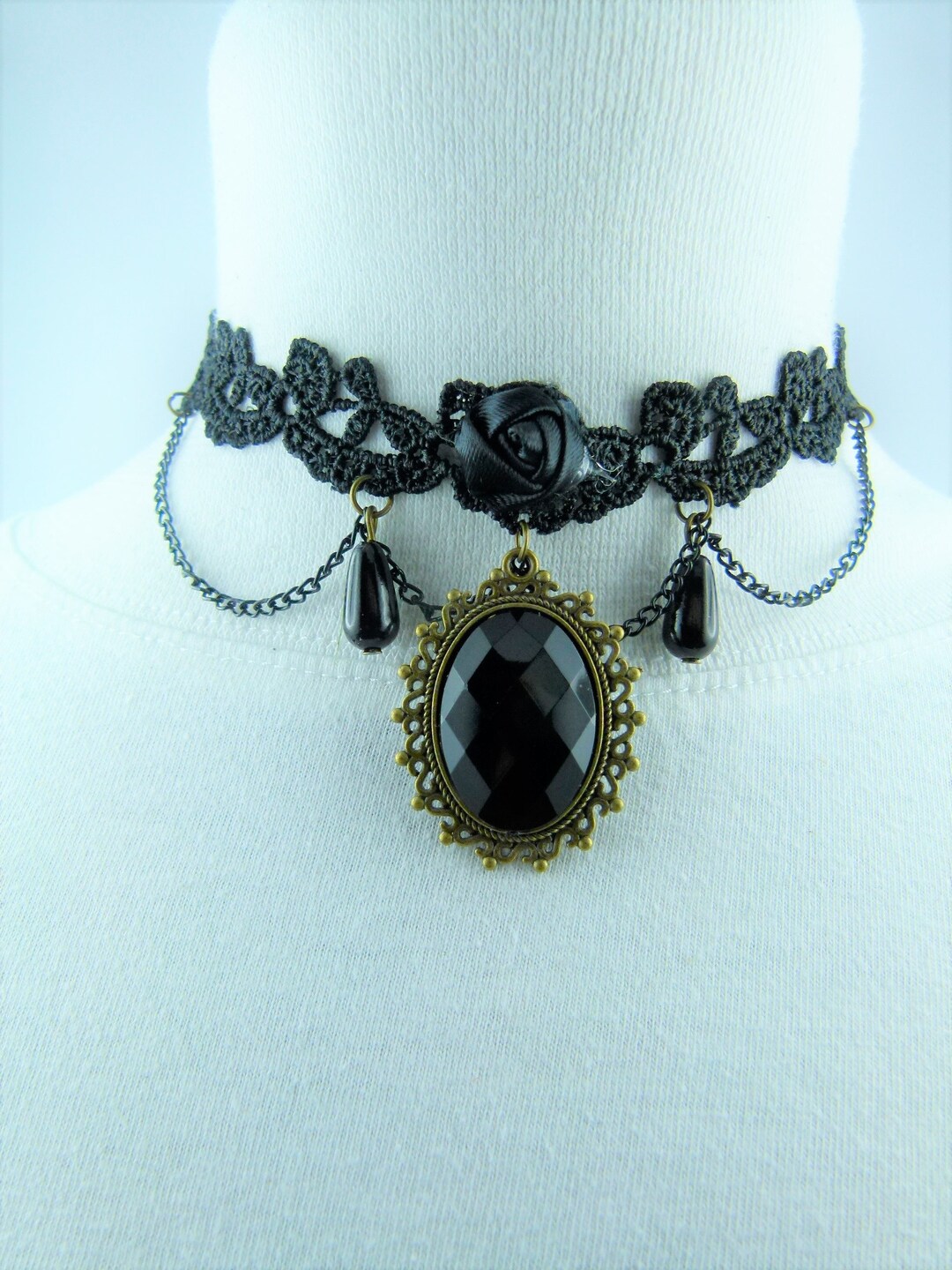 Black Choker Choker With Chains, Faceted Pearl & Cameo dirndl ...