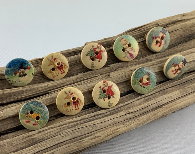10 Natural Colored Buttons Santa Claus Reindeer Christmas Tree Wooden ...