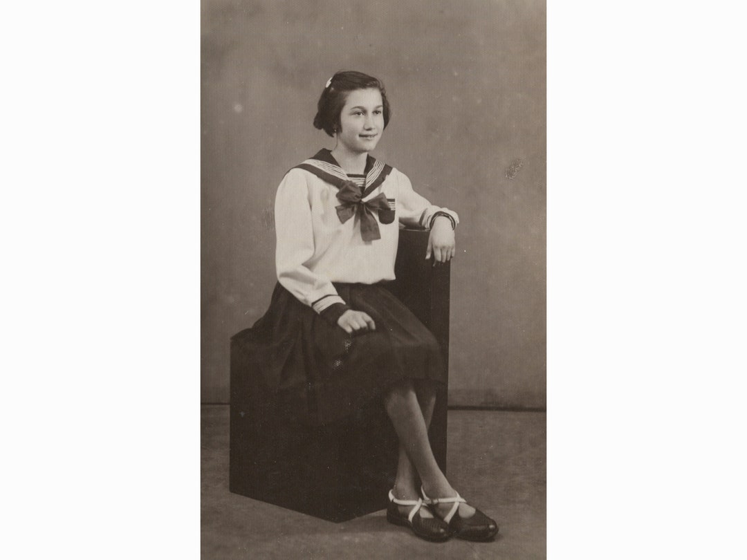 Girl. Patra April 1940s. Vintage Photo PC Size RPPC Photographer: Daras ...