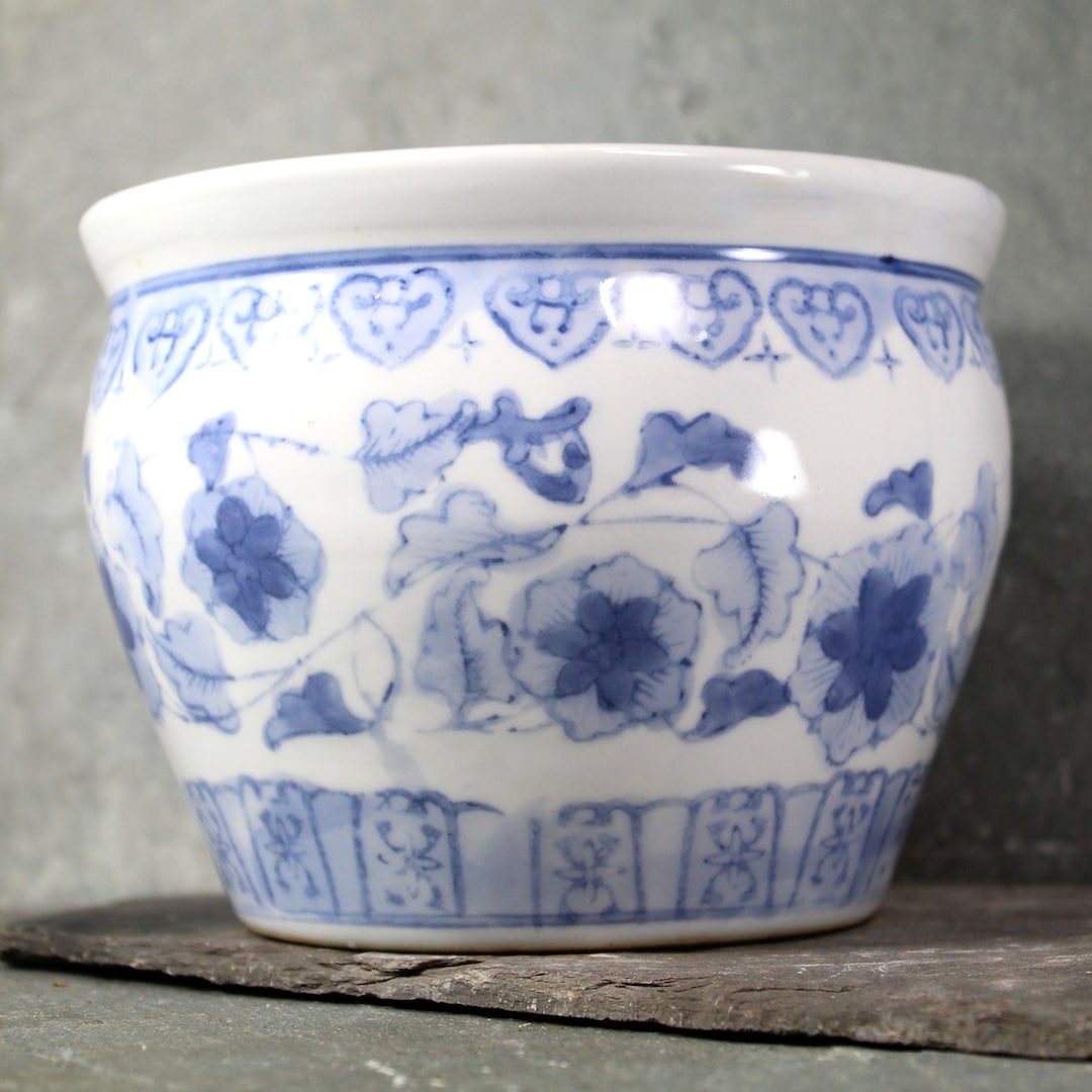 Classic Asian-style Blue & White Planter Vintage Blue and White ...