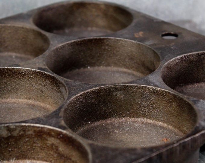 Antique Cast Iron Biscuit Pan | Popover 607 J Cast Iron 8 Hole Heavy ...