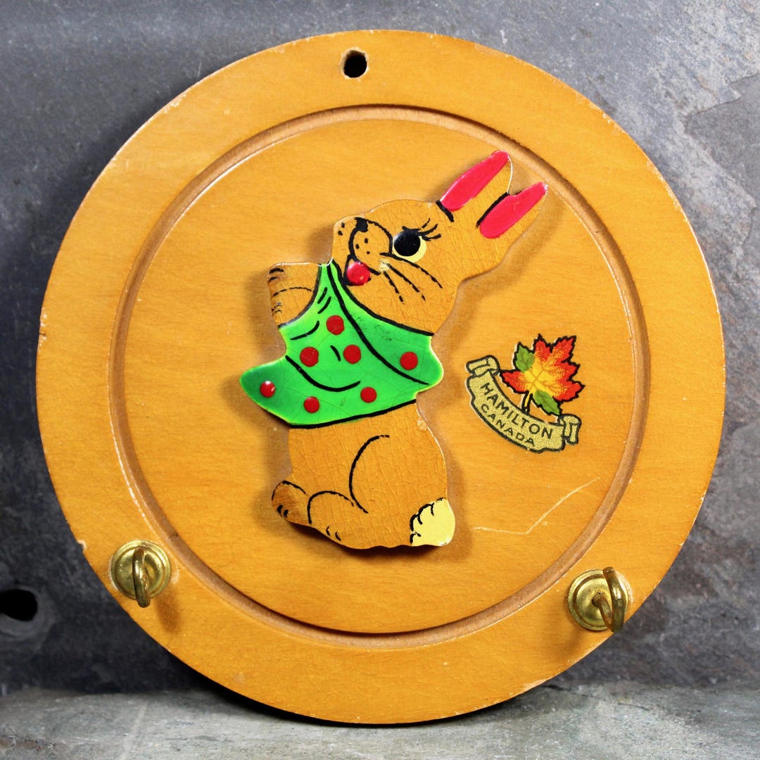 Vintage Bunny Key Organizer - Hamilton Canada Souvenir - Hooks for ...