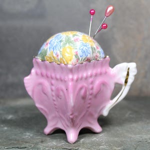 Pink Upcycled Pin Cushions Pretty in Pink Vintage Pin Cushions Your ...