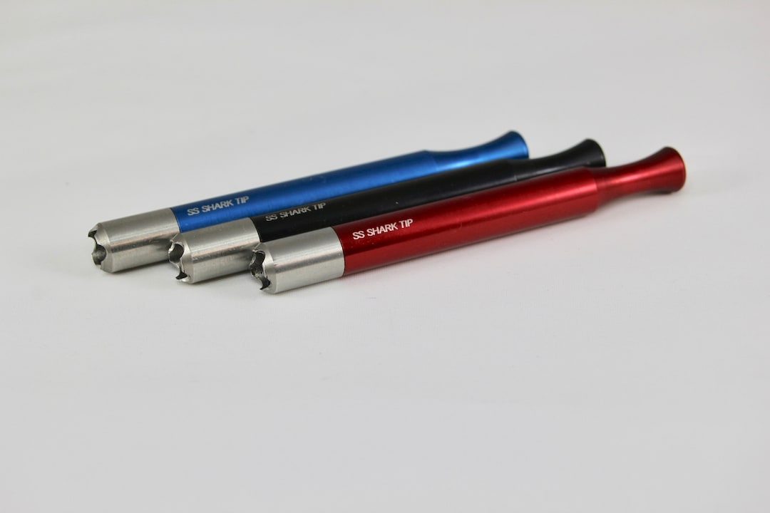 3 Pack of 3" Serrated Shark Tip Stainless Steel One Hitters in Assorted ...