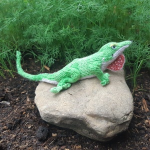 Lustrous Lizards (knitting Pattern) - Etsy