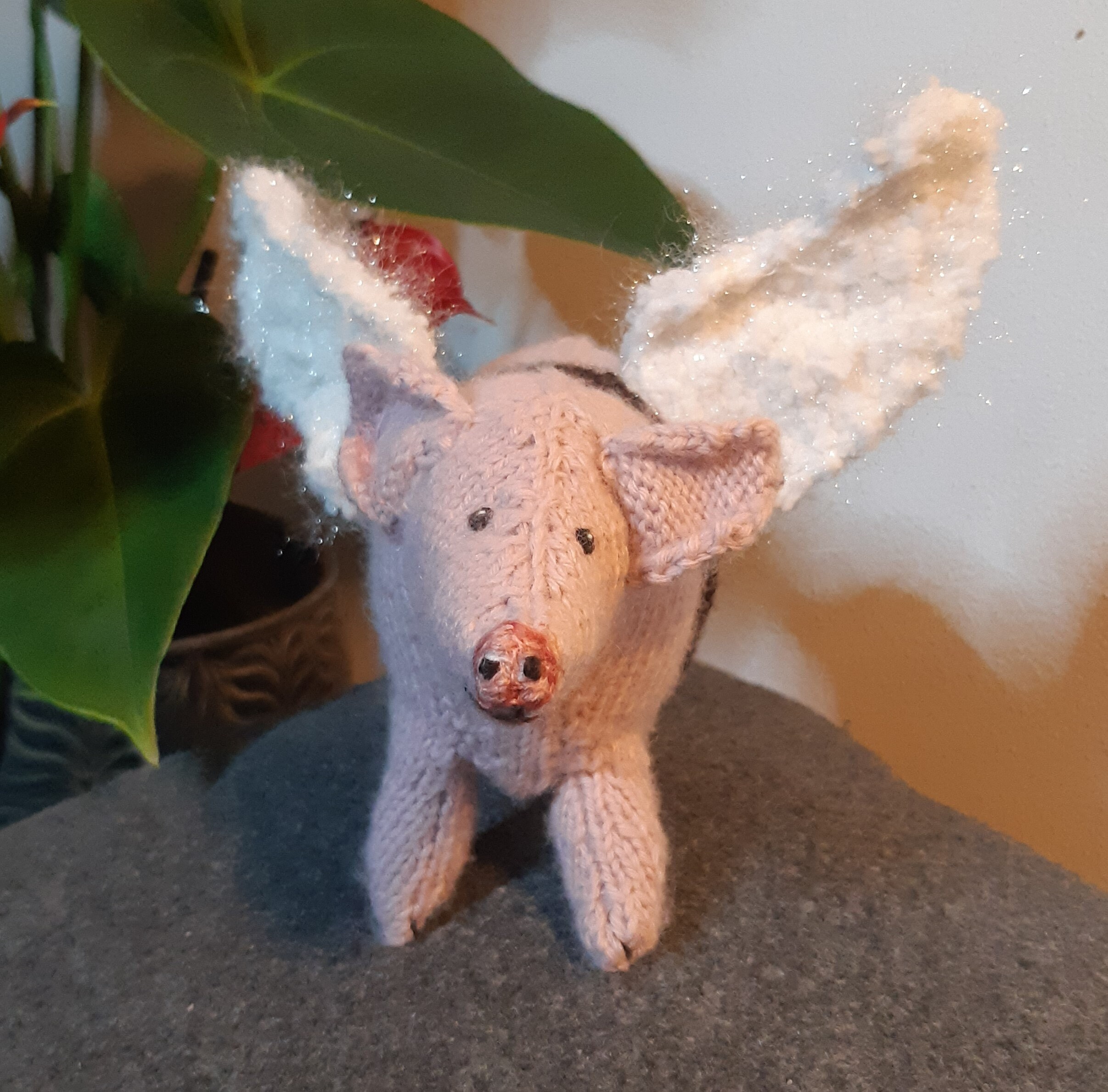 Flying Christmas Pig knitting Pattern - Etsy