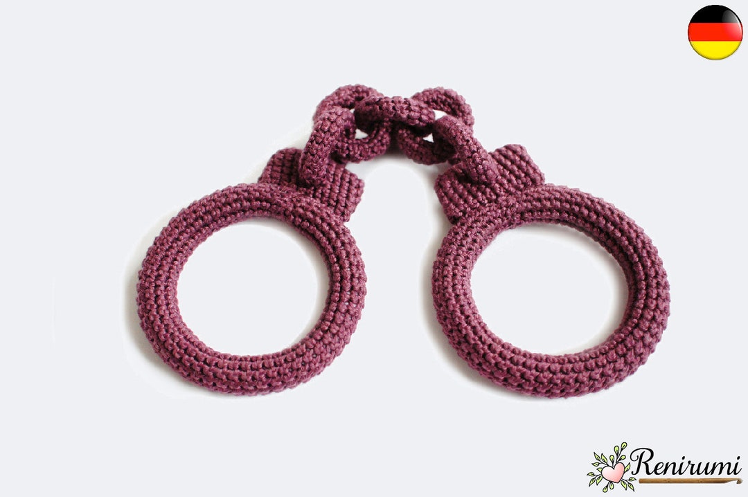 Crochet Pattern Handcuffs • Renirumi - Etsy
