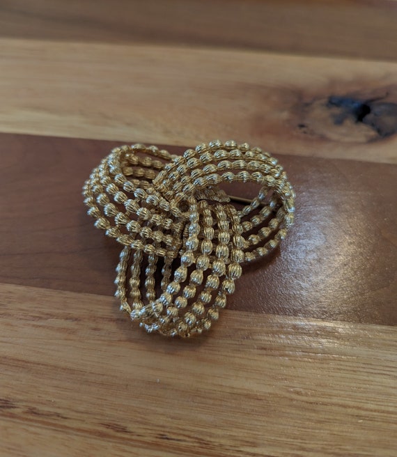 Vintage Monet Celtic Knot, Trinity Knot Brooch - Gem