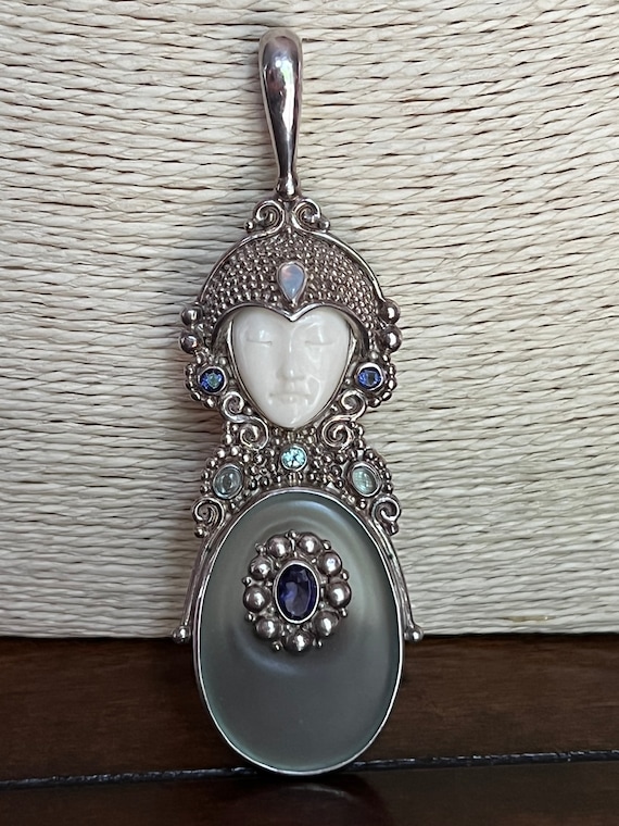 Sajen Silver Goddess Pendant