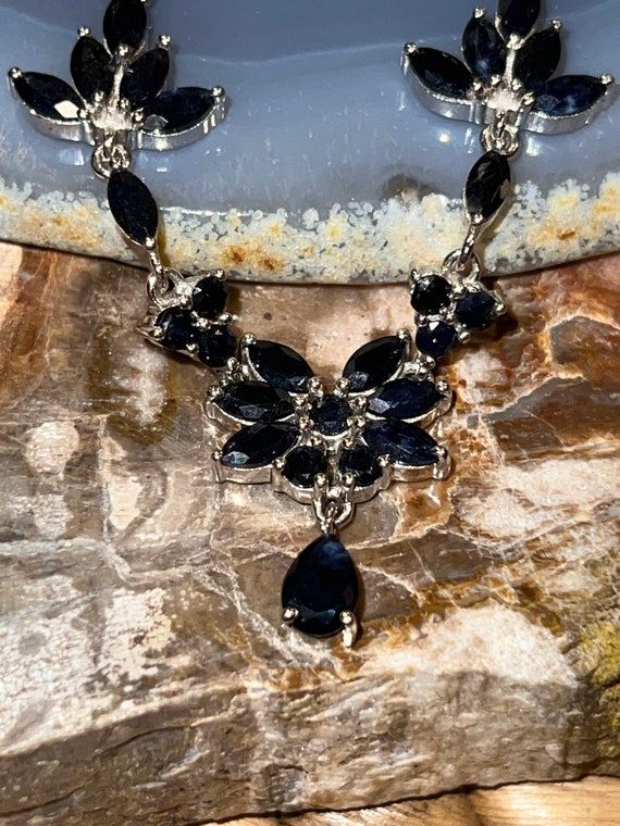 Vintage Dark blue spinel necklace - Gem