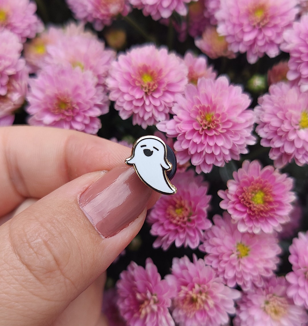 Boo Tao Mini Enamel Pin Genshin Impact - Etsy