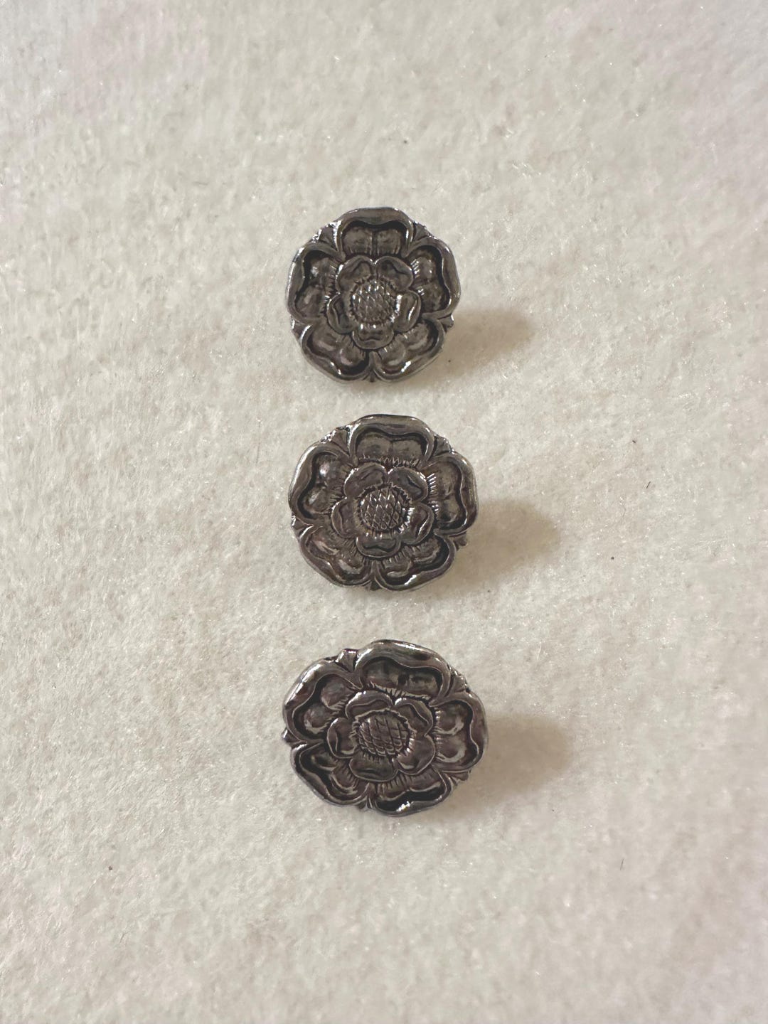 Tudor Rose Button - Antique Shiny Silver 19mm/3/4 Inch - Price is for 1 ...
