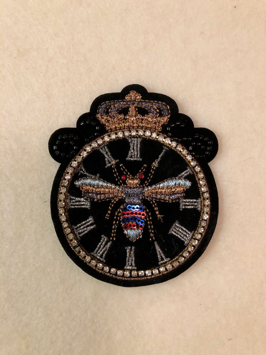 Applique - Bumble Bee Clock With Metallic Embroidery - Sew On - Etsy