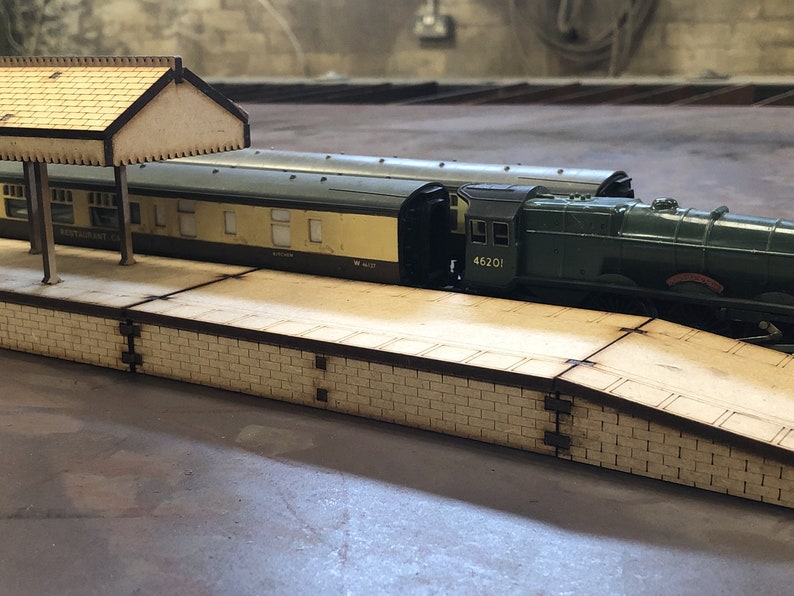 OO/HO Gauge Double Platform & Canopy With On/off Ramp - Etsy