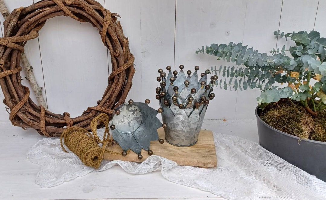 Decorative Crown Set of 2 Lantern Plant Crown Pot Flower Pot Table ...