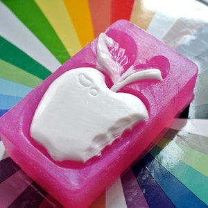 BITTEN APPLE SILICONE Mold Soap Bar Mould 5,5oz Resin Plaster Chocolate ...