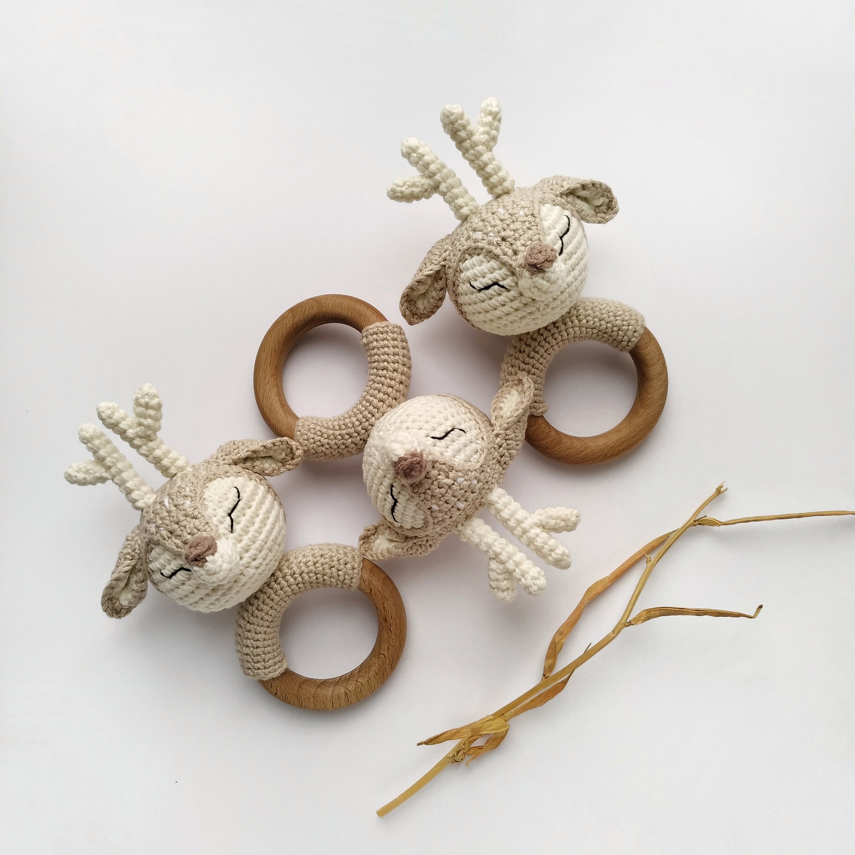 Neutral Deer Rattle Baby Gift, Expecting Mom Gift for Rustic Shower - Etsy