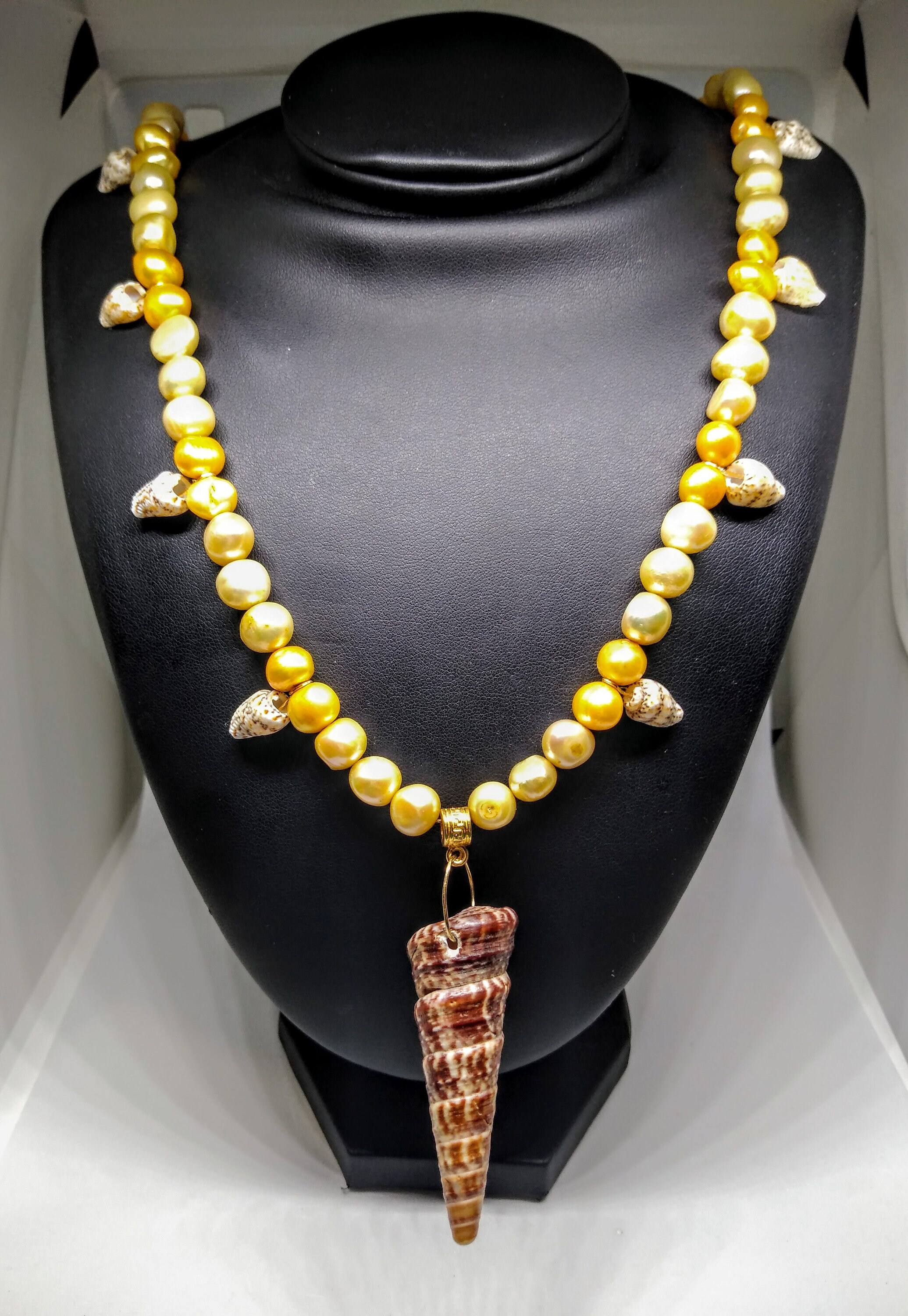 Pearl and Conch Shell Necklace. Natural Pearls and Conch - Etsy