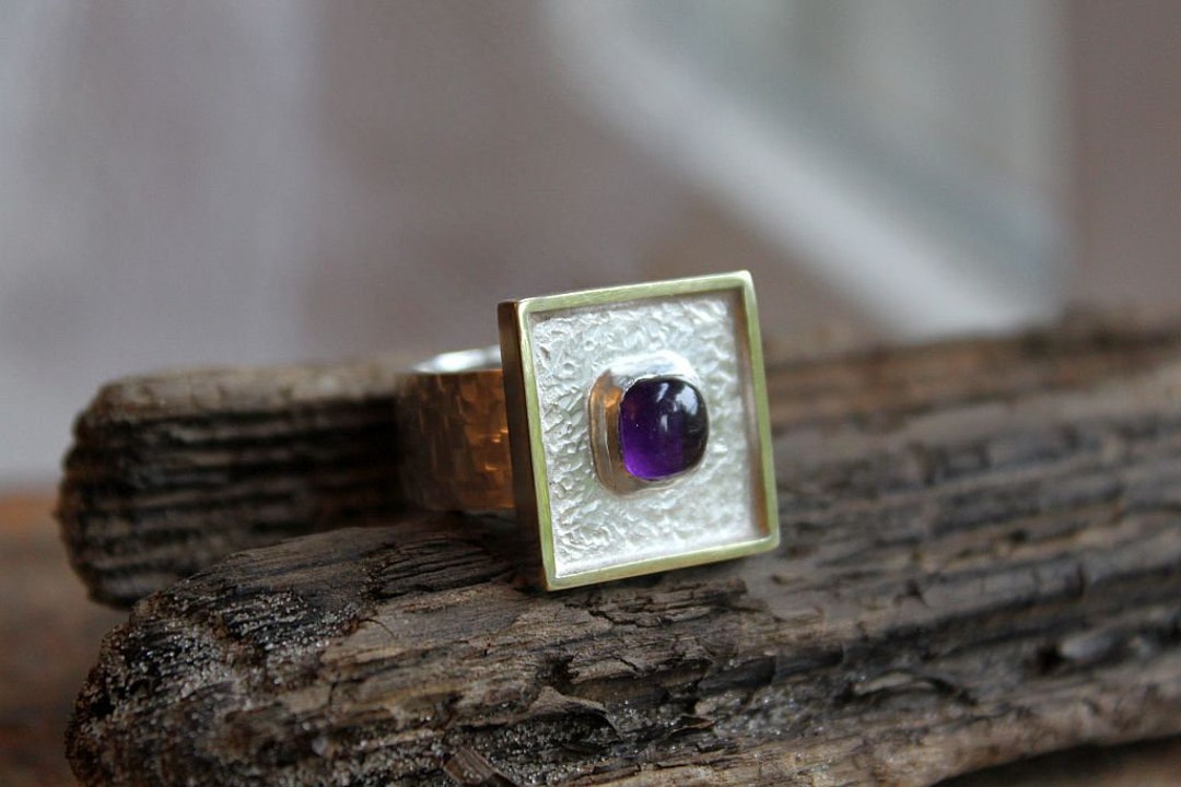 Opulent Ring With Gold Frame and Amethyst - Etsy