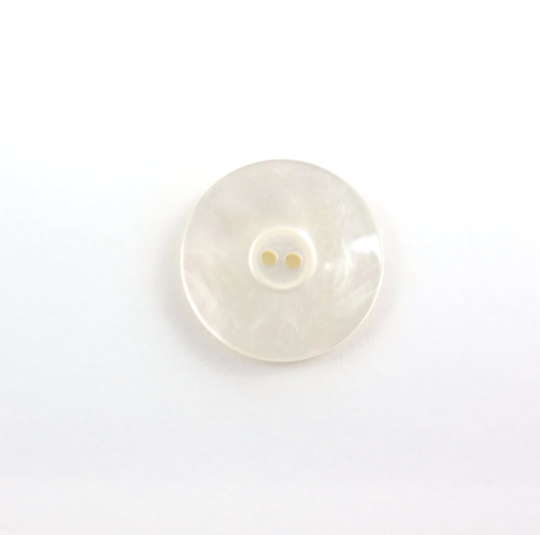 Mother of Pearl Look Button ~ Wool White ~ 2-hole Diameter 22 Mm ...