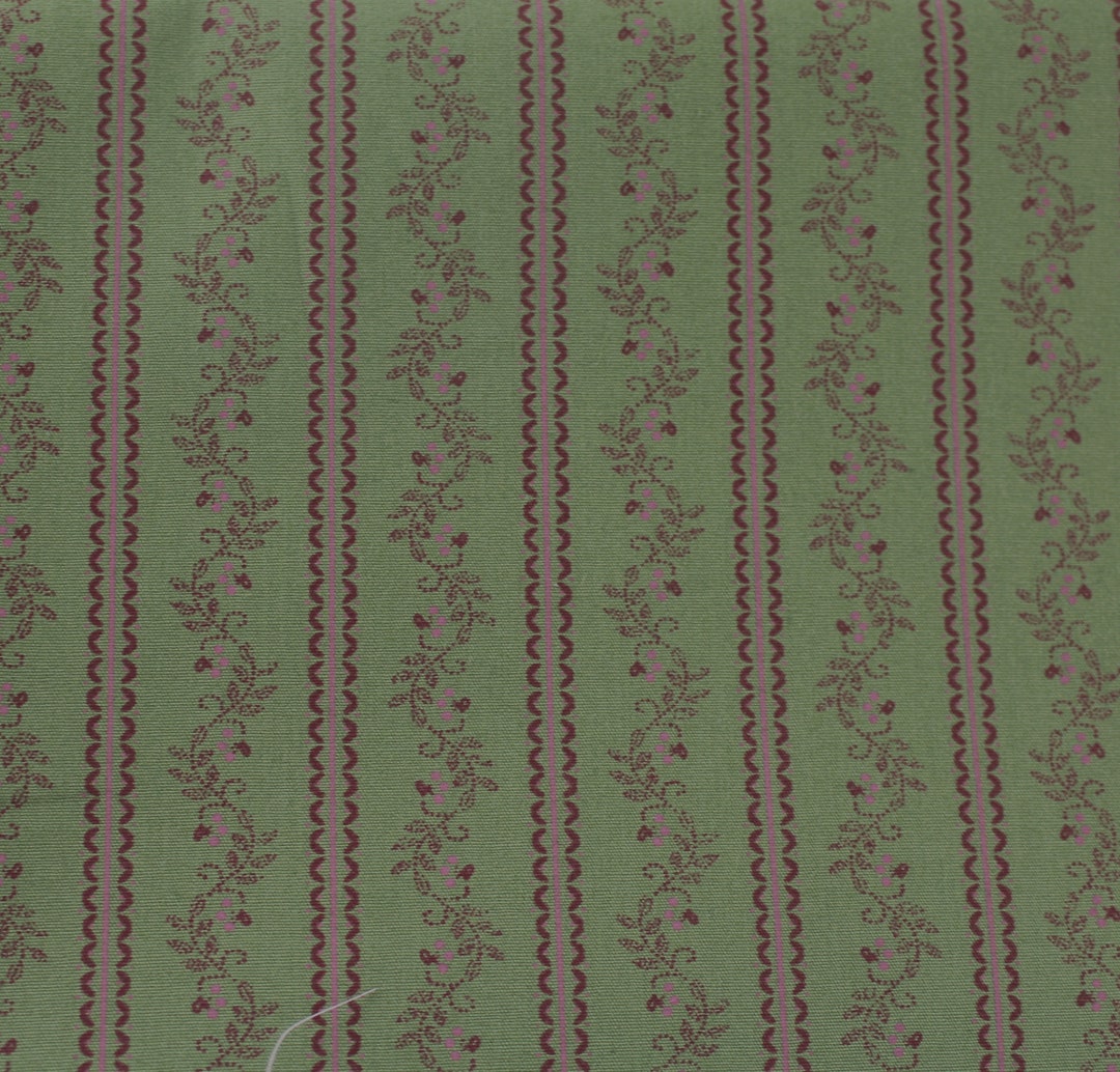 140 X 148 Cm Remnant Olive Dark Red Tendrils Dirndl Fabric Apron Fabric ...
