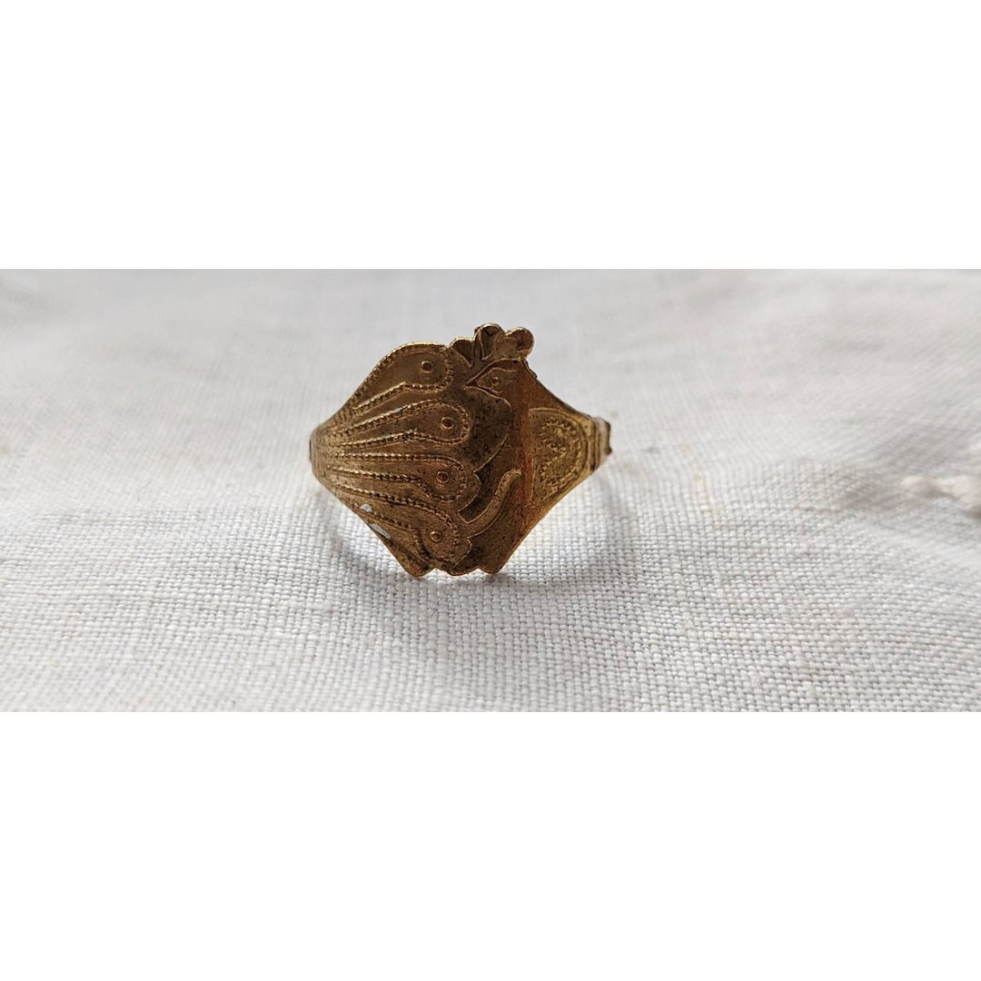 Vintage Metal Ring - Etsy