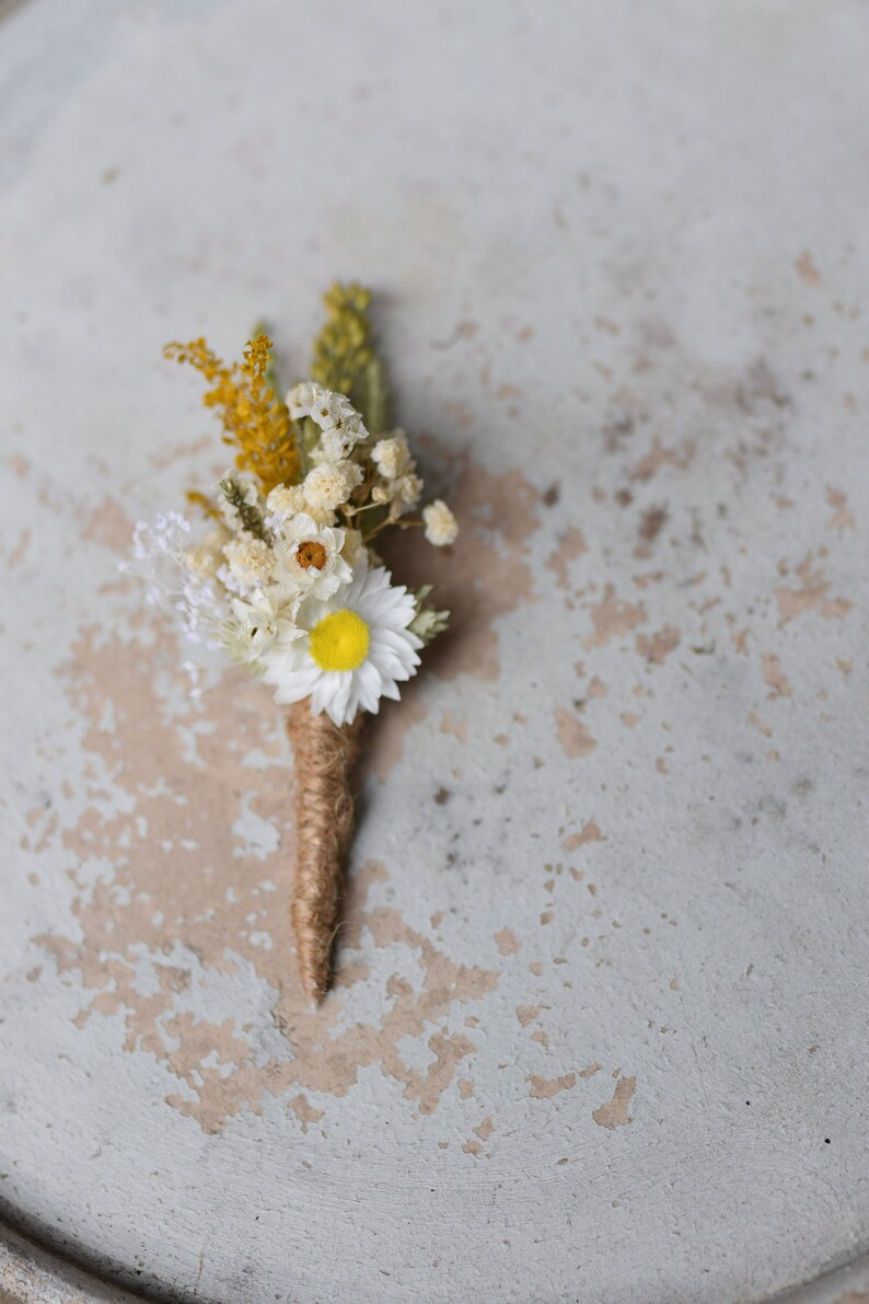 Daisy Wedding Buttonhole, Woodland Dried Boutonniere, Vintage or ...