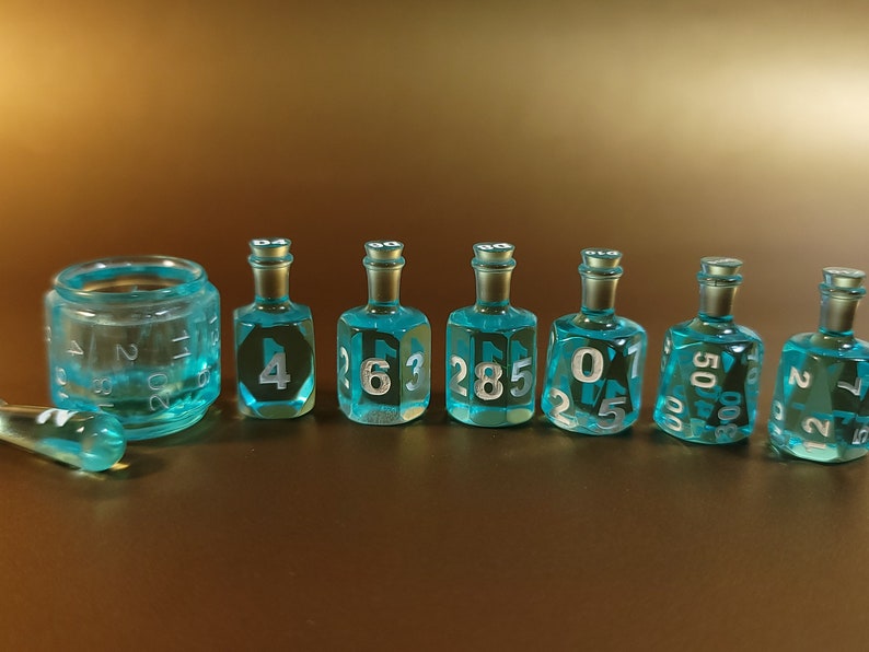 7 Potion Dice Set for RPG Tabletop Games Like Dungeons and Dragons D6 ...