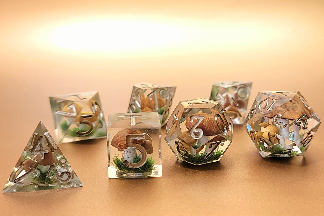Mushroom Dice Set: 7 Dnd Polyhedral Resin Dice - Sharp Edge Handmade - Etsy