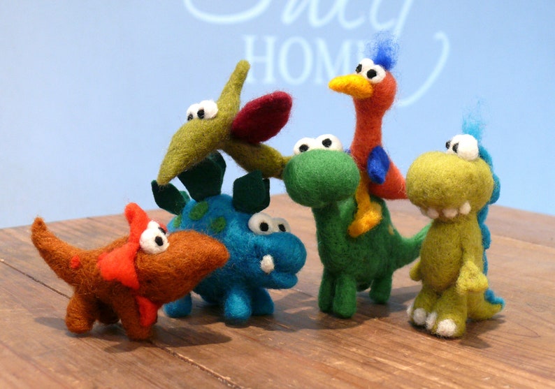 Zuckersüßer Dino Triceratops XERA gefilzt filz Dinosaurier geschenk ...
