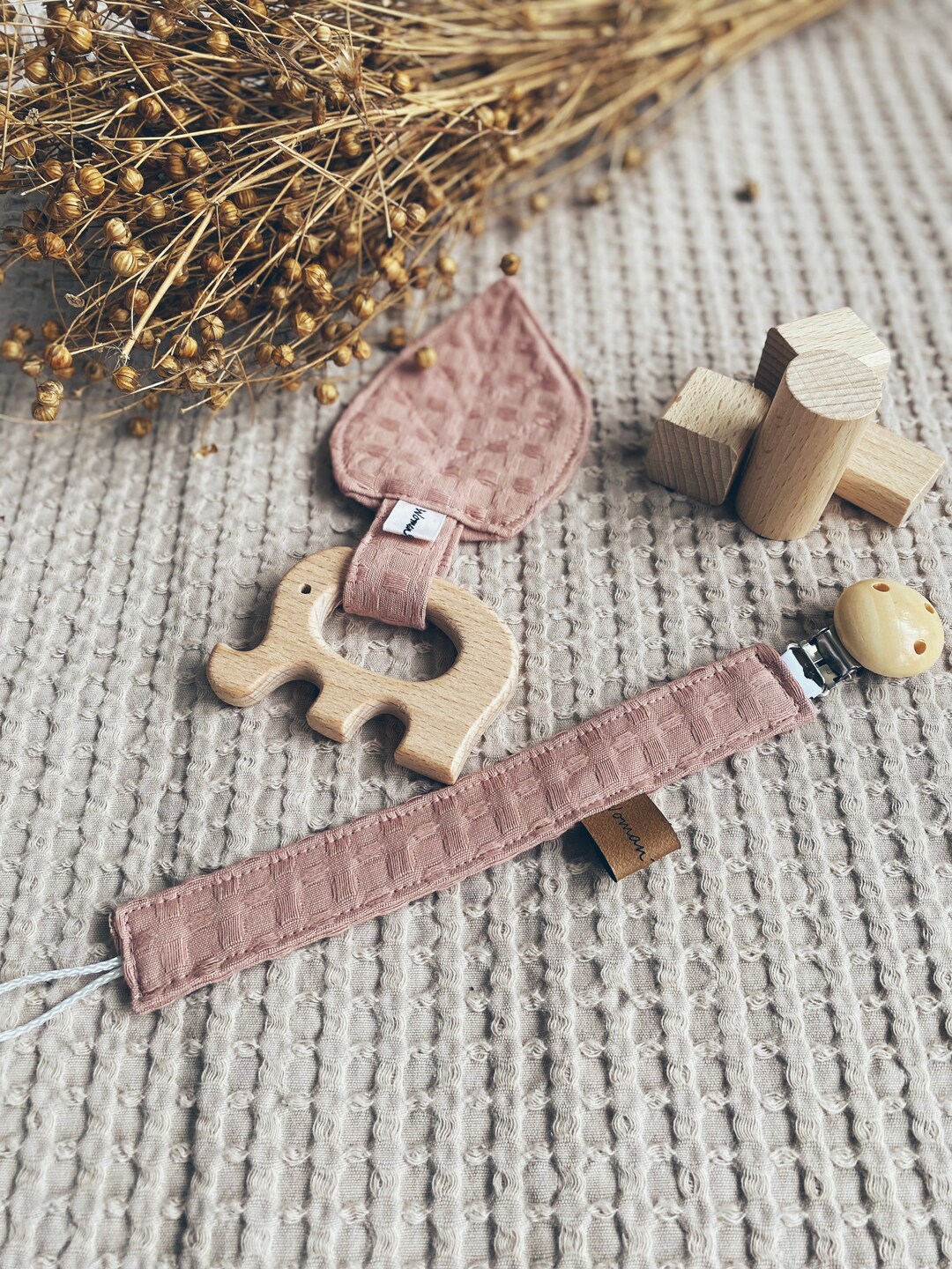 Birth Gift Set With Grasping Toy With Crackling Leaf and Pacifier ...