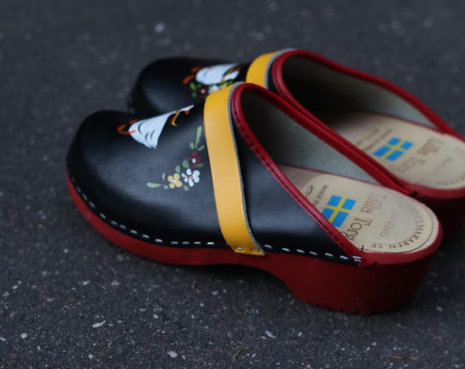 Vintage Lilla Torg Clogs| Handmade Retro Swedish Clogs | Red Sole ...