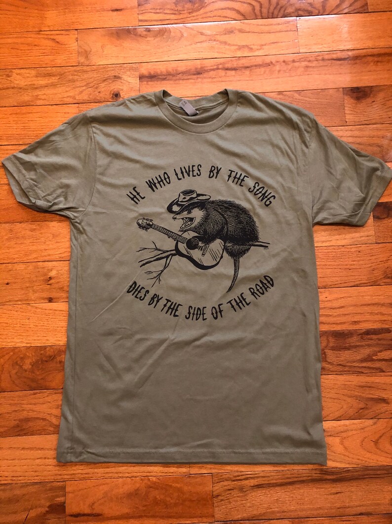 Singin Possum t-shirt | Etsy