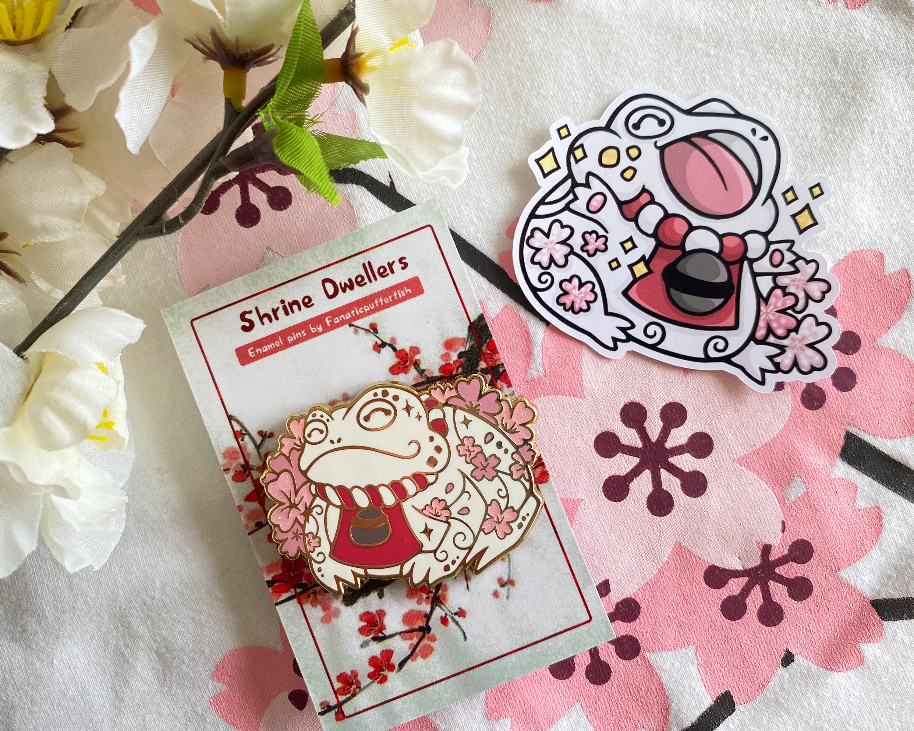 Kaeru / Frog Enamel Pin Japanese Folklore Mini Pins Shrine - Etsy