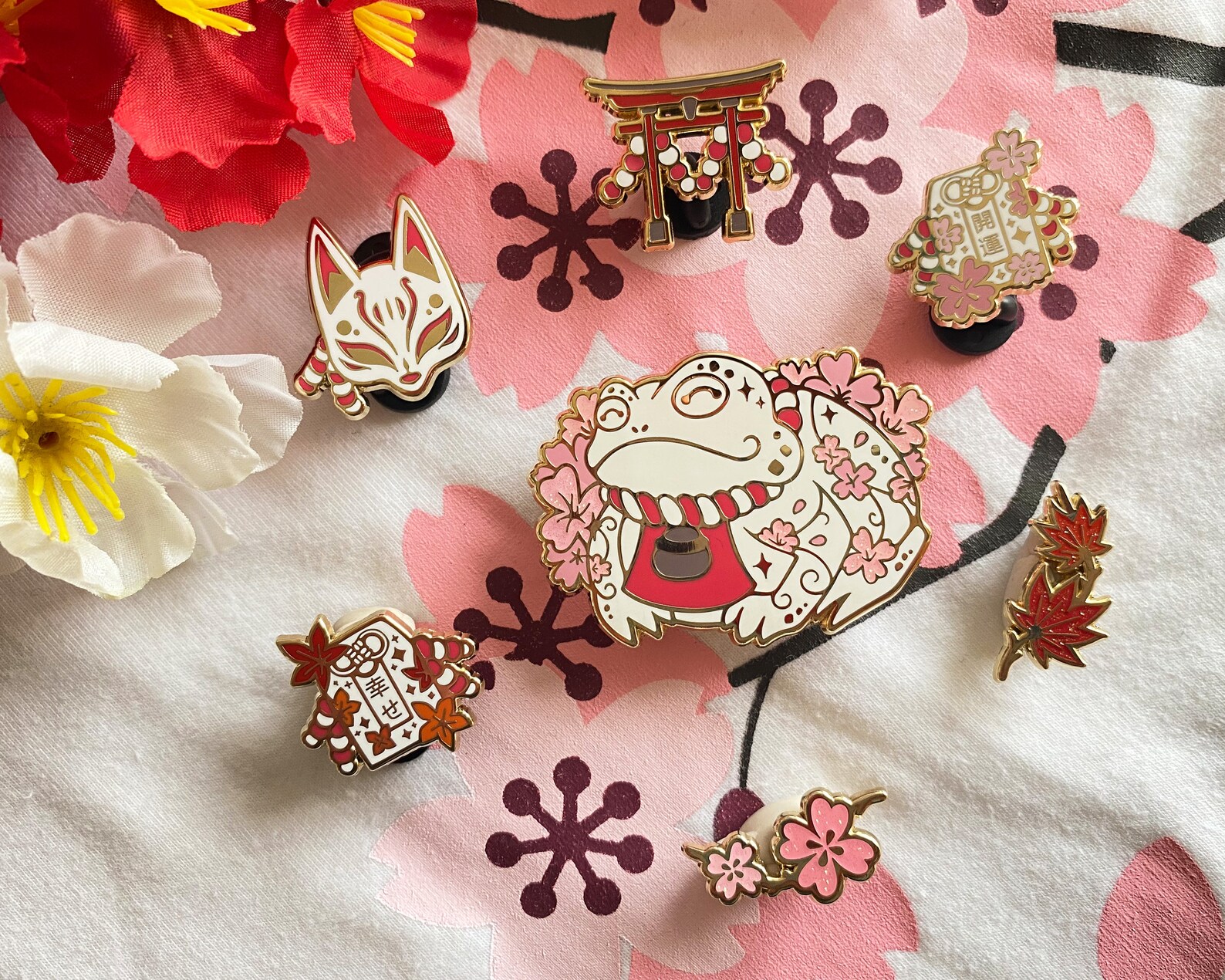 Kaeru / Frog Enamel Pin Japanese Folklore Mini Pins Shrine - Etsy