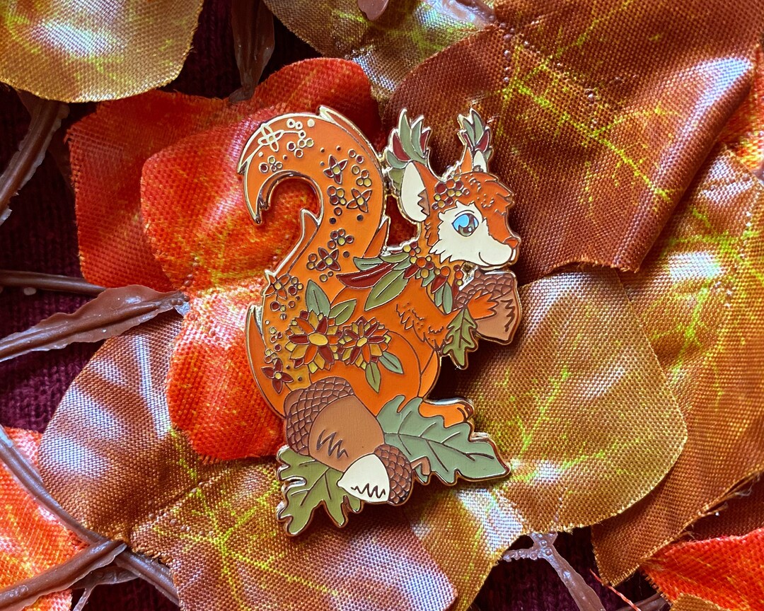 Autumn Squirrel, Enamel Pin, Autumn Animals Pin - Etsy