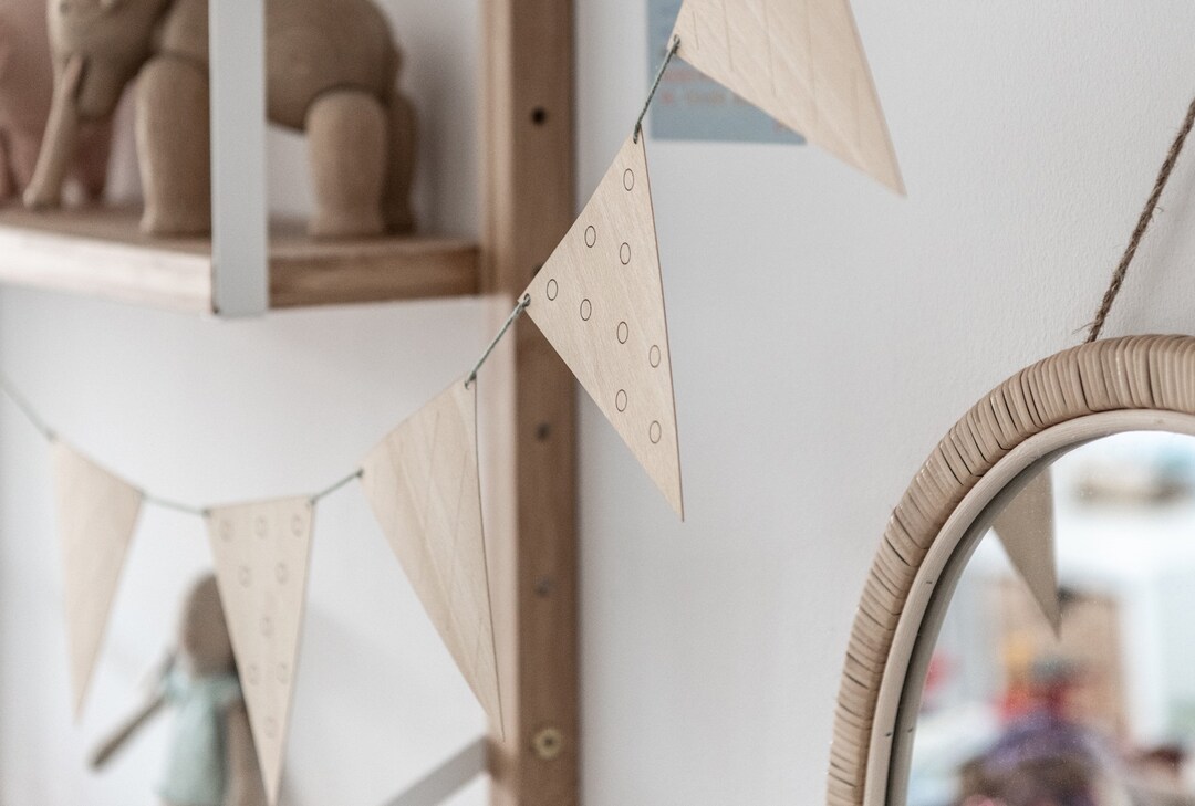 Pennant Chain for Children's Room Made of Wood | Children's Room ...