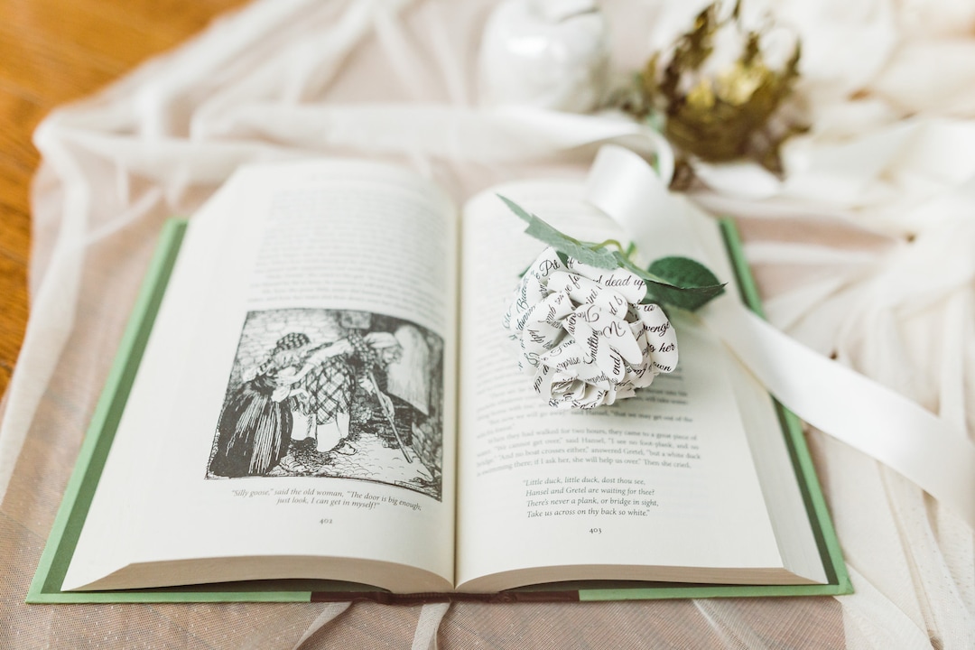 Fairytale Inspired Rose | Book Rose Arrangement | Wedding Centerpiece ...