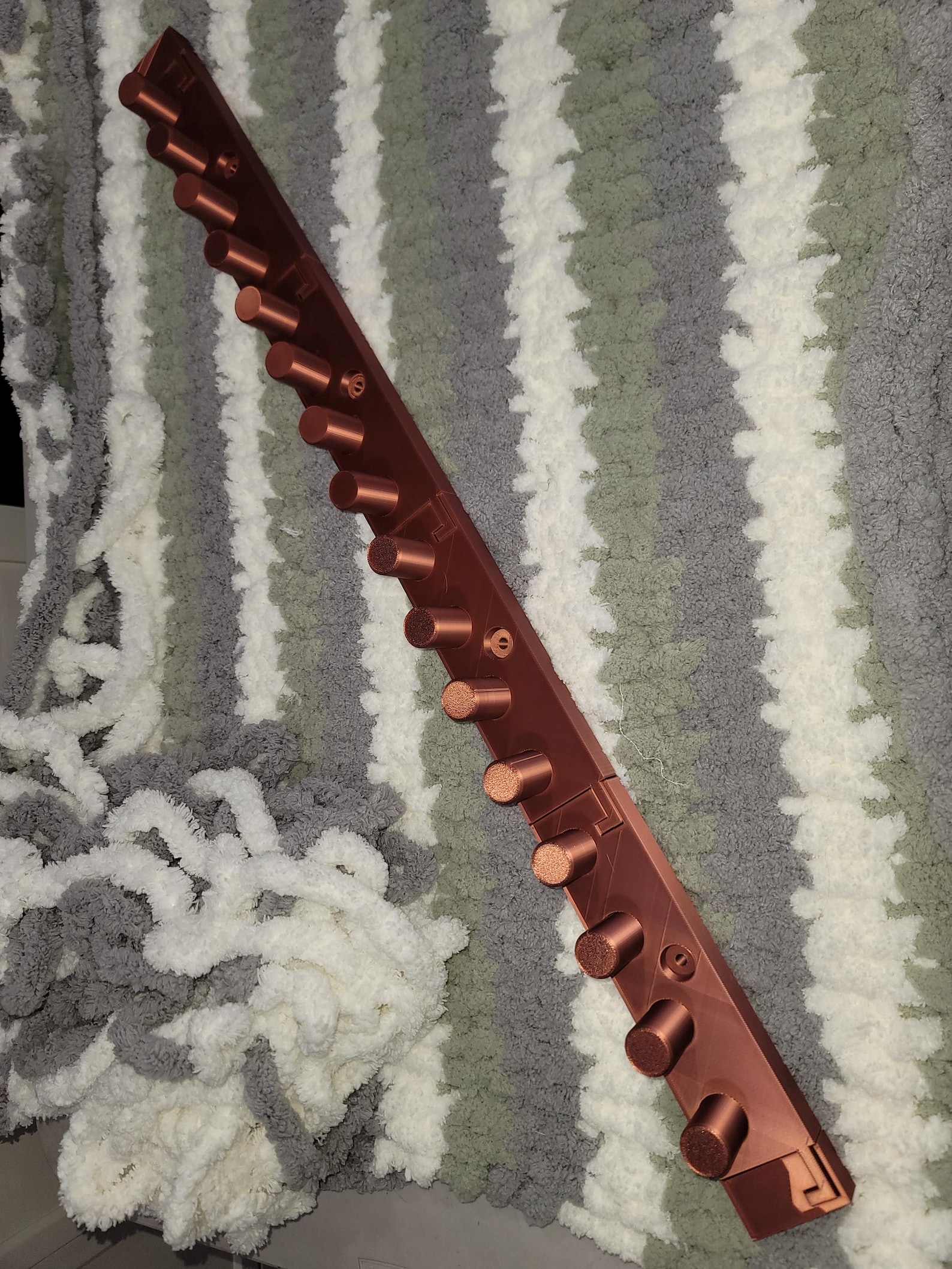 Expandable Chunky Yarn Blanket Loom – 16 Peg Loom for Finger Knitting ...