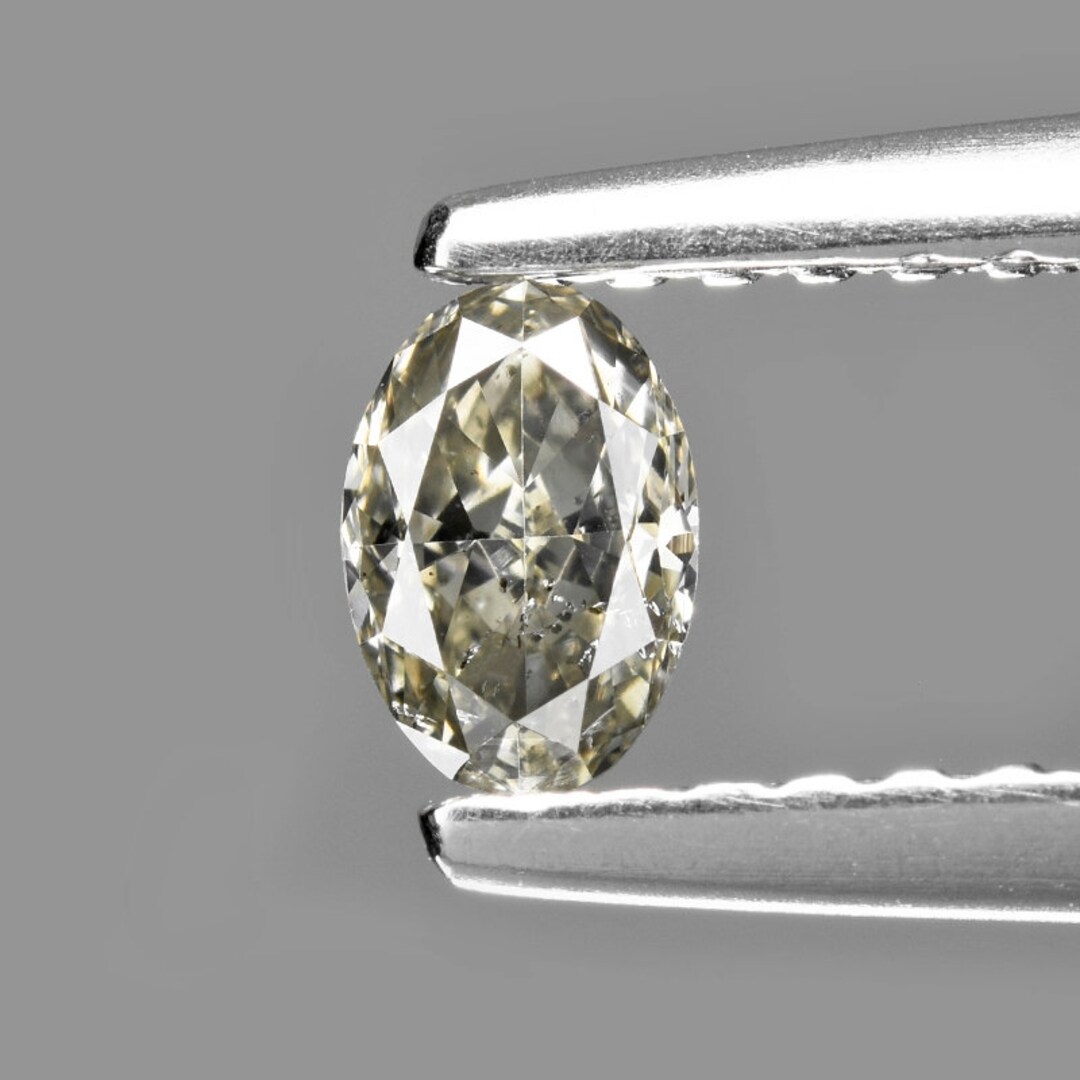 Fancy Olive Green Diamond Oval Diamond Natural Diamond 0.24 Cts Green ...