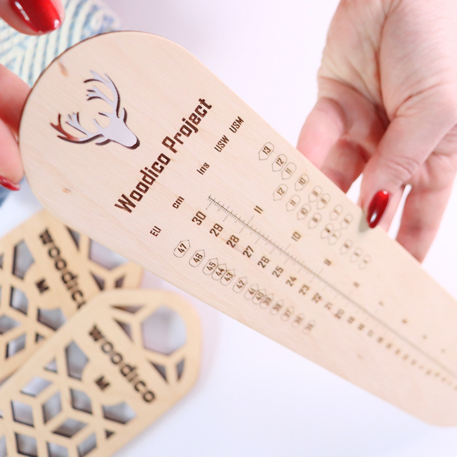 Sock Knitting Ruler Allows to Measure the Foot Length of a Knitted Sock ...