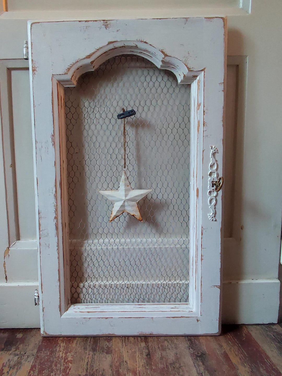 Large Old Window, Lattice Window Upcycling, Antique Pin Board ...